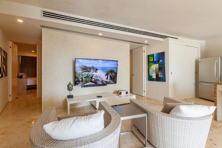The Classic One 〰️ 3br W/ Terrace & Ocean View - Playa del Carmen