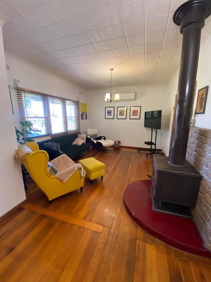 Lakes Escape Cottage - Lakes Entrance