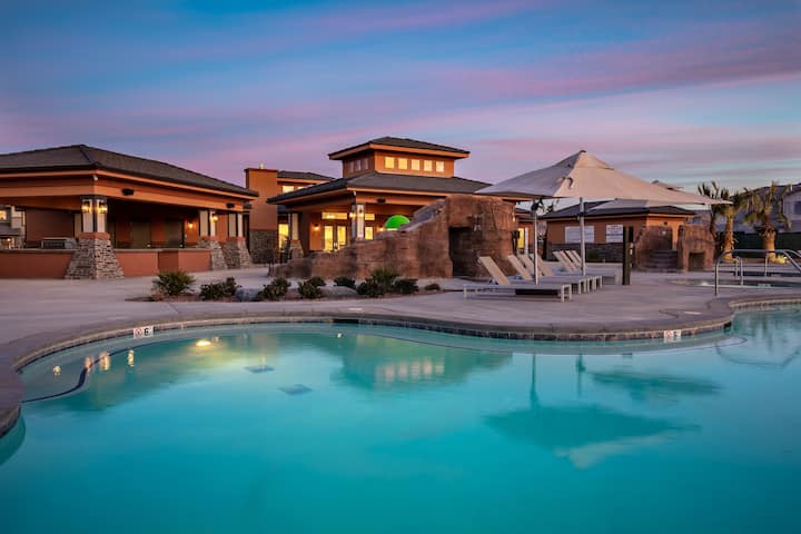 Zion Village Modern Escape | Heated Pool + Spa - Hurricane, UT
