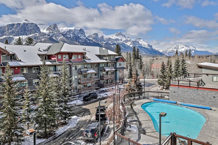 Close To It All! Canmore Loft W Pool & 3 Hot Tubs! - Canmore