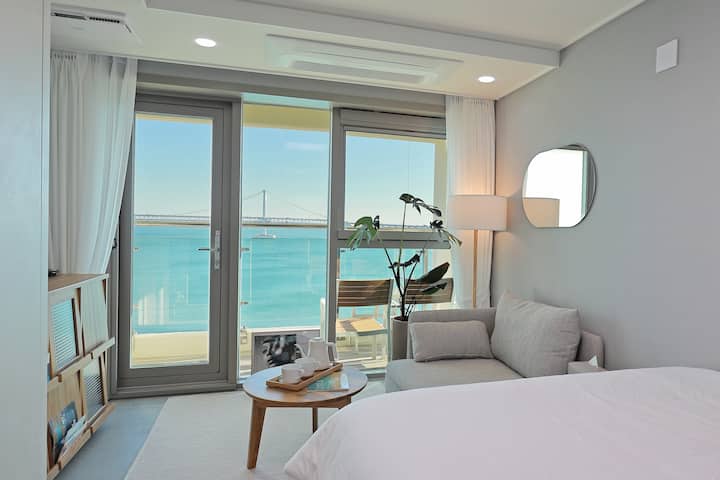 [Elmomento Gwangan]#광안대교정면뷰#넷플릭스#취사가능#해변10초#1104 - Busan