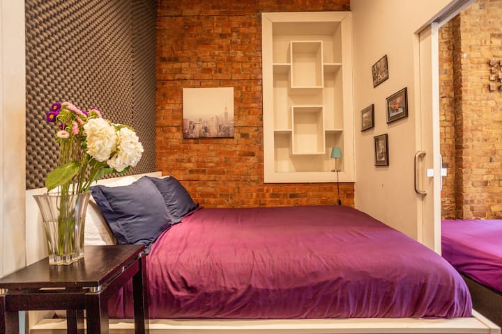 Entire Place Sleeps 6  Midtown Manhattan - New York