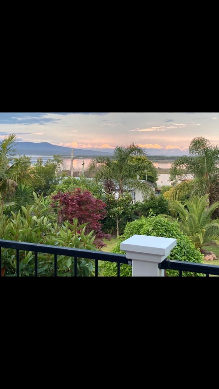 Beautifully  Home With Stunning Ocean & Lake Views - Mallacoota