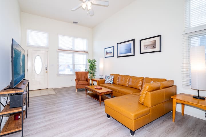 Shore Townhouse Steps From The Surf And Sand=a+ Best/safe Neighborhood!!! - Atlantic City, NJ