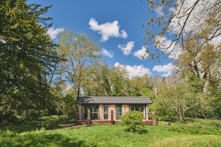 - The Cabin In The Wood - - Tewkesbury