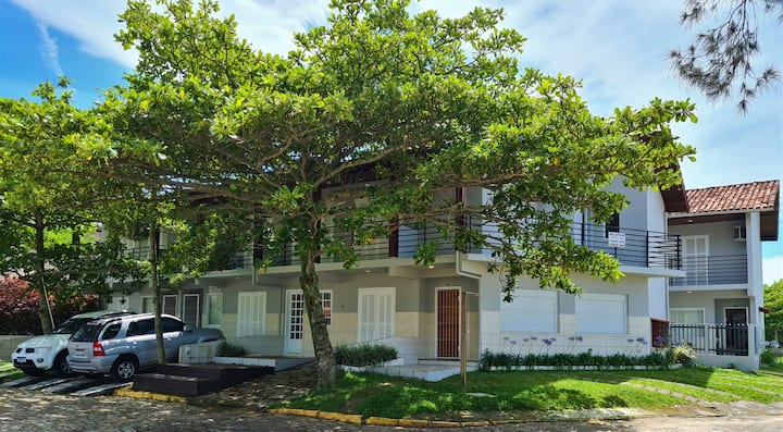 Casa Com 2 Dorm. Em Frente A Lagoa Garopaba - Garopaba