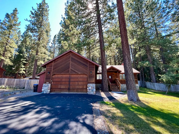 Star Pine House - Beautiful 2 Bd Mountain Retreat. - Truckee, CA