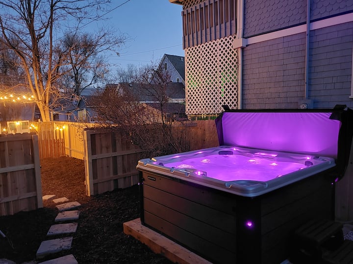 ✦The Vintage Tudor✦  Firepit┃tvs┃hot Tub┃downtown - Manitou Springs, CO