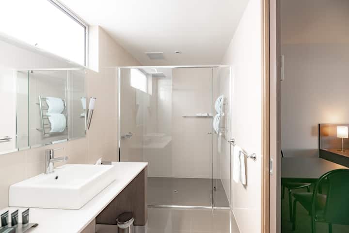 Cummins Hotel - Superior Ensuite Room (4) - Cummins