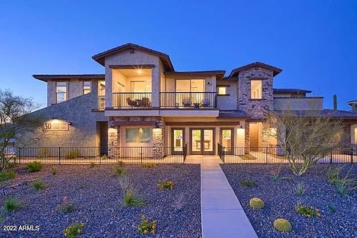 Desert Oasis-2 Br Condo In Charming Community - Cave Creek