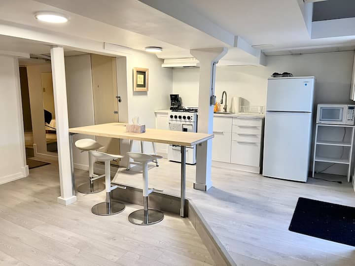 Guest Suite In Bridgeland - Calgary