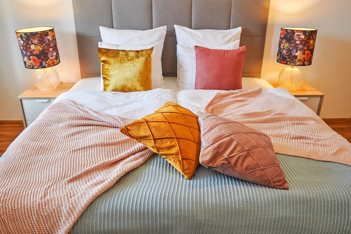 Chic 2-bedroom Old Town Apartment With 2 Bathrooms - Prague