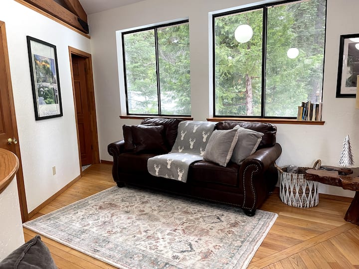 Charming 3 Bedrooms -Inside Yosemite National Park - Yosemite National Park, CA