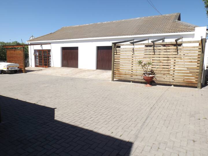 Seeduiker Self Catering Flat 1 - Langebaan