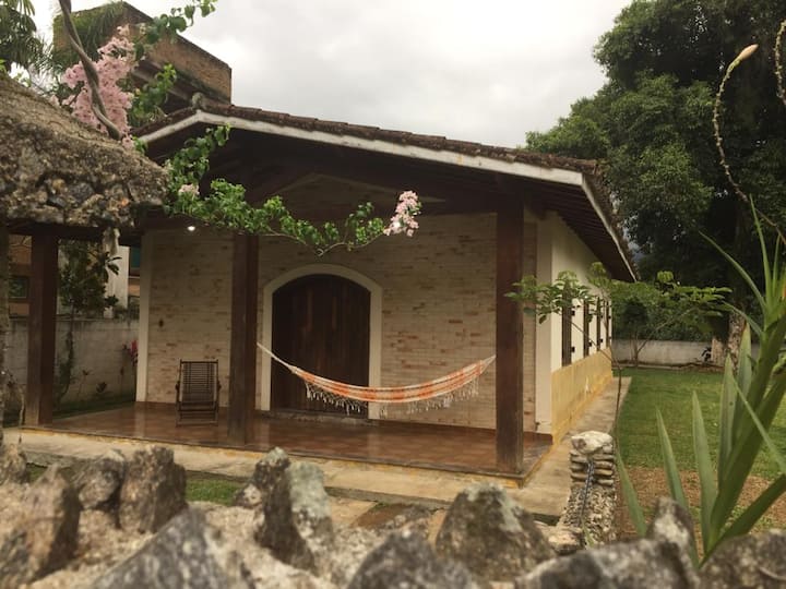 Casa Grande E Arejada No Itaguá/ubatuba - Ubatuba