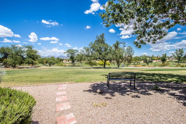 Mountain Views And Walk Out To Silverado Golf Course And Greenbelt By Old Town - Scottsdale, AZ