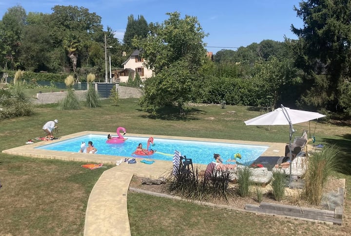Habitation Dans Corps De Ferme Rénové Avec Piscine - Tarbes