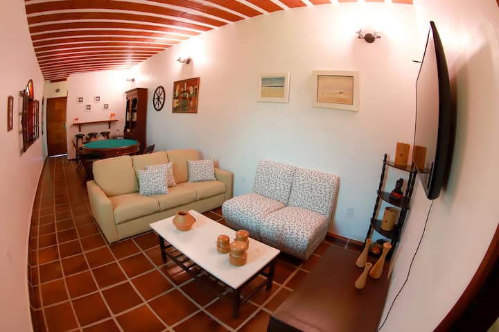 Casa Amarela Colonial, O Lugar Ideal Para Famílias - Rio das Ostras