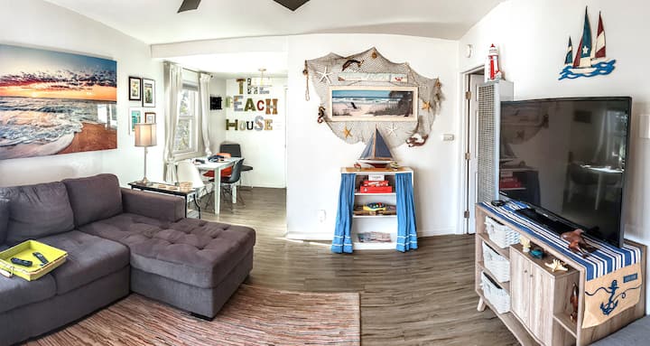 Rnr Beach House: 1 Mi To Ocean,pier, Harbor, Beach - Oceanside, CA