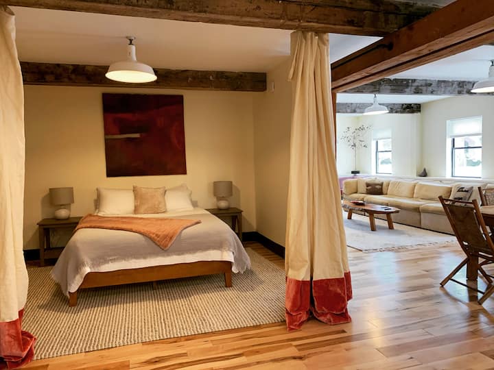 Amazing Loft Space In The Heart Of Burlington. - Burlington, VT