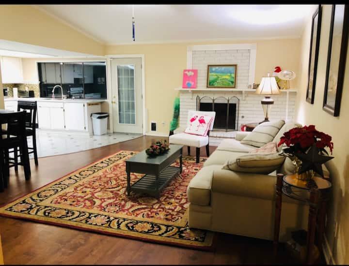 Charming Studio Spacious & Clean-long Term Special - Lewisville, TX