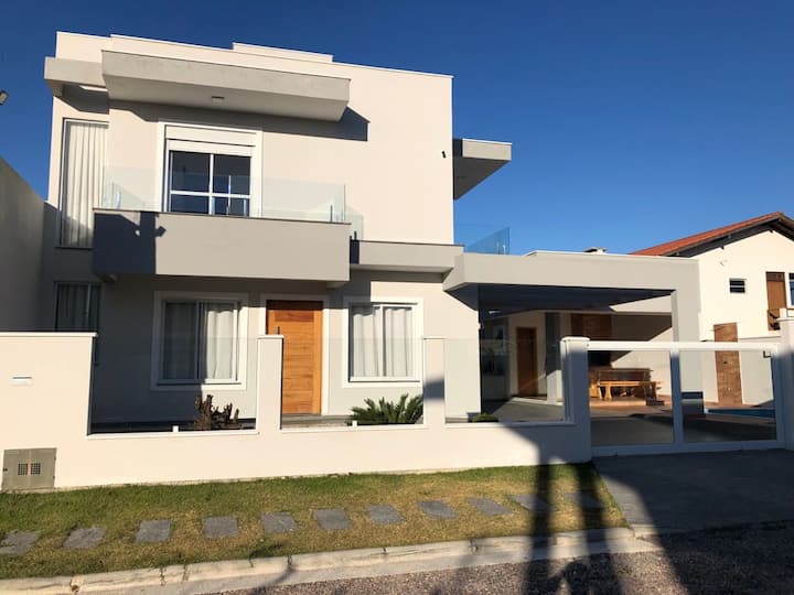 Morada Do Sonho  F&f - Casa à 150 Metros Do Mar. - Florianópolis