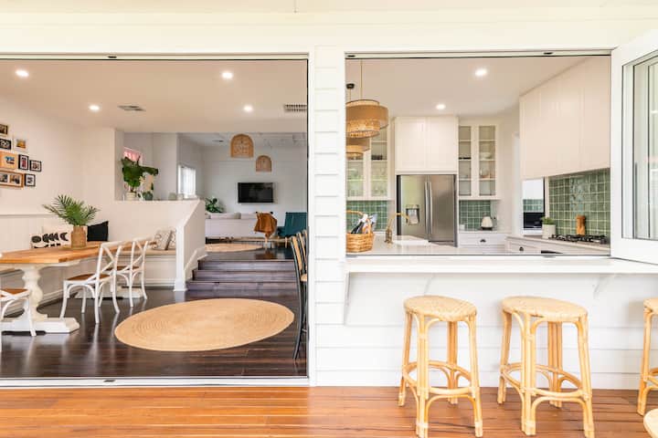 Beautiful Family Bungalow - Adelaide