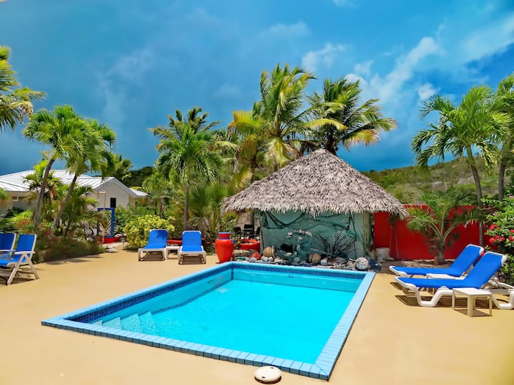 Flamingo Lake View Villa At Harbour Club Villas - Turks and Caicos Islands