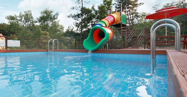 해피데이해피독_102호(개인실/대형개별테라스/화장실2개/트윈베드) - Gyeongju-si