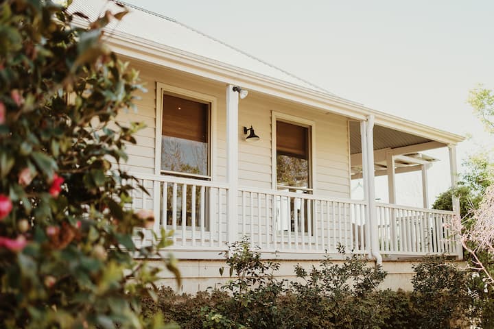 The Homestead With Fireplace, Pool & Bonnie - Kurrajong