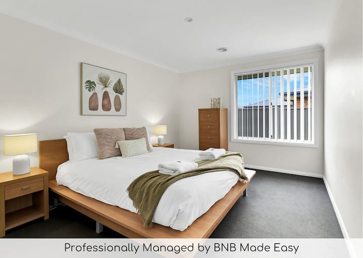 Emmaville - Modern, Convenient & Pets Allowed - Orange