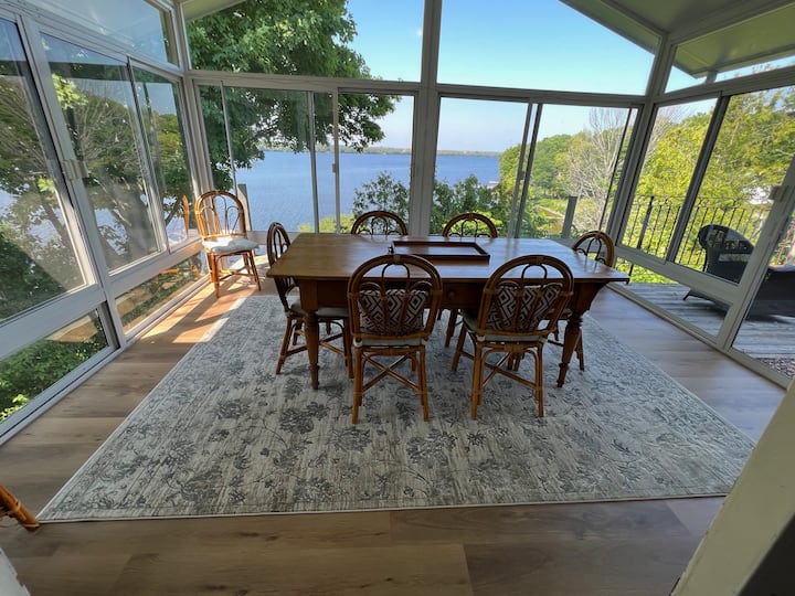 West Ridings - Lake Consecon Waterfront! - Prince Edward