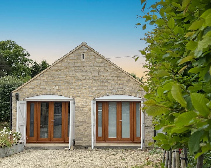 Whitley Old Garage Luxurious Whole Home From Home - Bradford-on-Avon