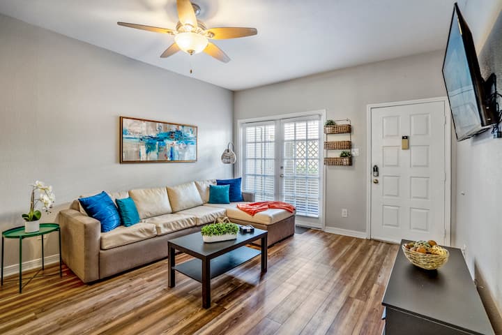 Texas Medical Center 2bed/2bath Condo - Houston, TX