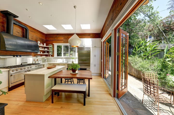 Summer Retreat Near Downtown Mill Valley Trails - Stinson Beach, CA