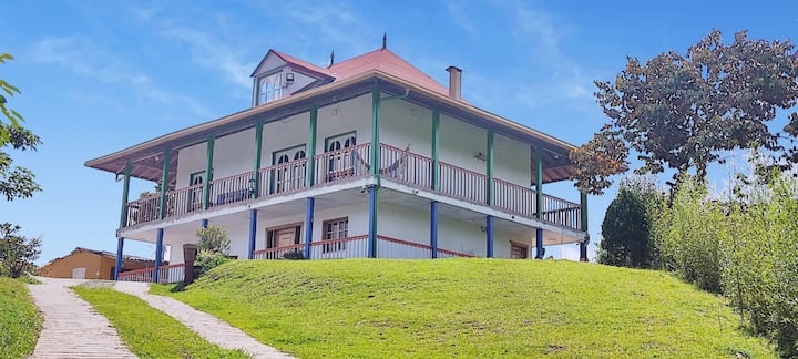 Casa Típica: Piscina, Turco, Sauna Y Jacuzzi - Cisneros