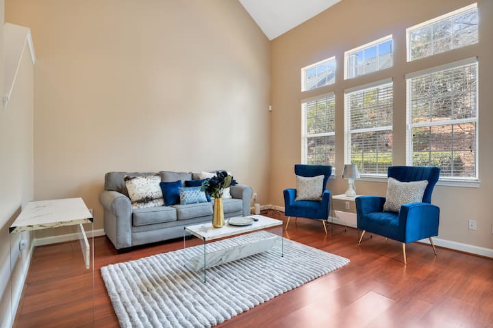 Summerhill Sensation (Room) - Atlanta, GA