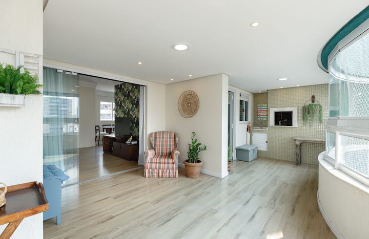 Apartamento De 3 Quartos à 200m Da Praia Com Vista - Balneário Camboriú