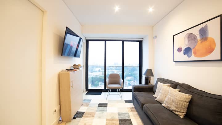 For Business And Pleasure !!!! Quo 4 Grados Norte - Guatemala City