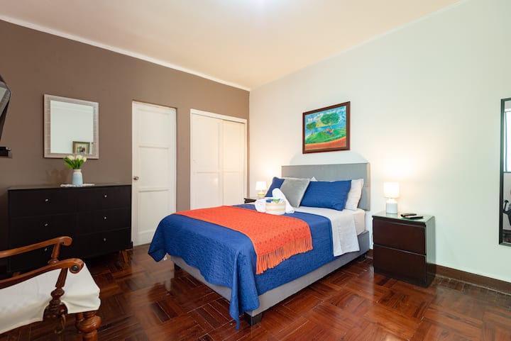 Quiet Suite: Desk, Fridge, Tv | Central Miraflores - Lima