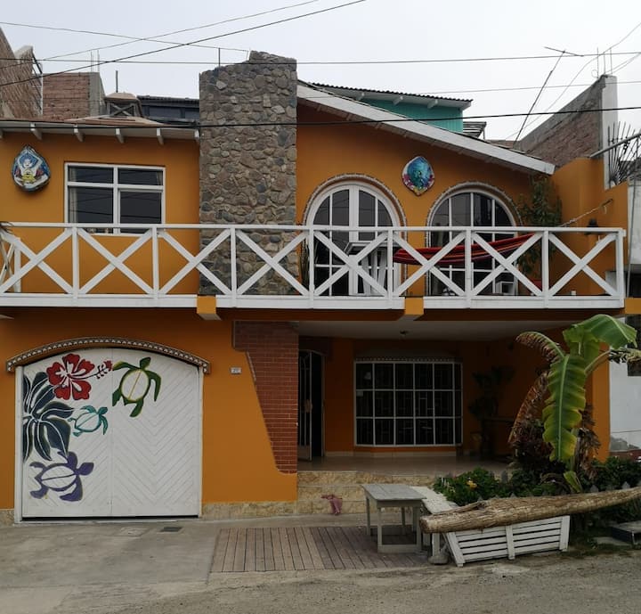 Beach House Great For Tourists And Surfers - Huanchaco
