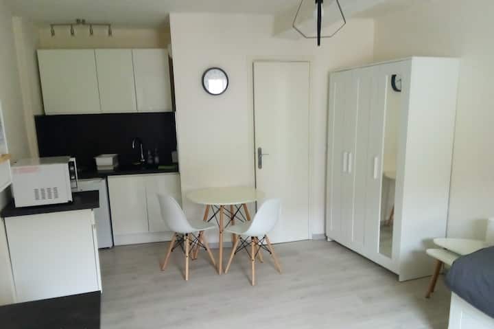 Studio Proche Gare Sncf - Bourgoin-Jallieu