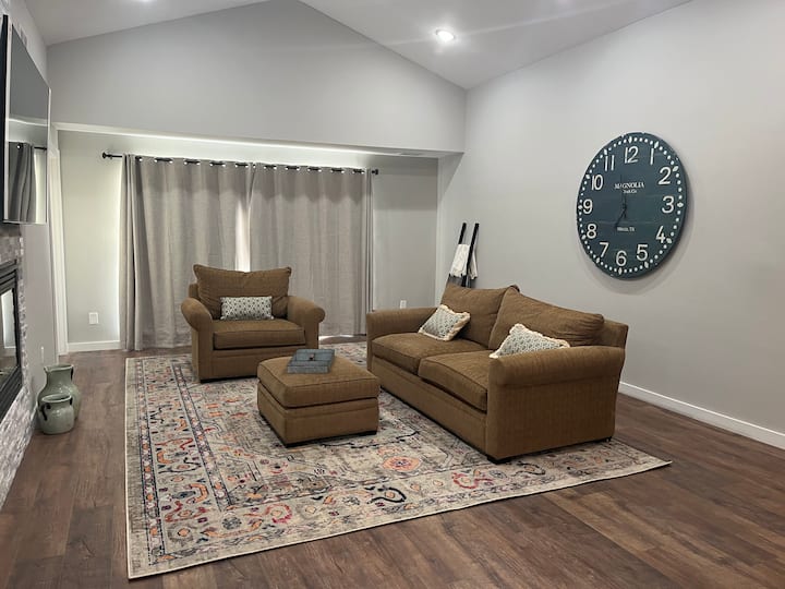 2 Bed/2 Bath Entire Unit In Edgewood, Ky - Paycor Stadium