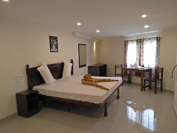 Family Room With Tea Estate View - 蒙納