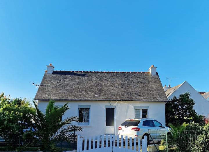 House - 500m To Sea - Hillion