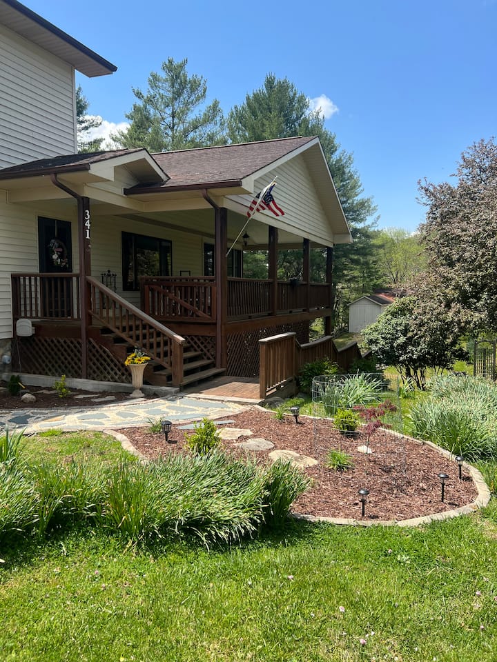 Sumner's Mountain Retreat - Mouth of Wilson, VA
