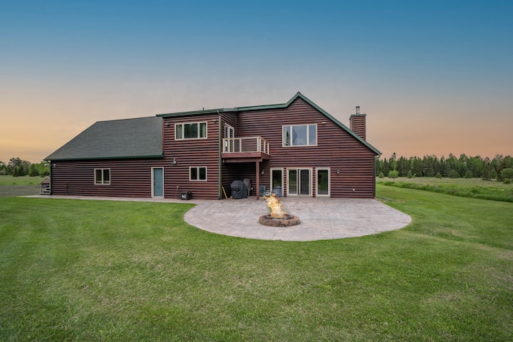 Spacious, Secluded Retreat With Sauna And Pond - Brule River State Forest, Brule