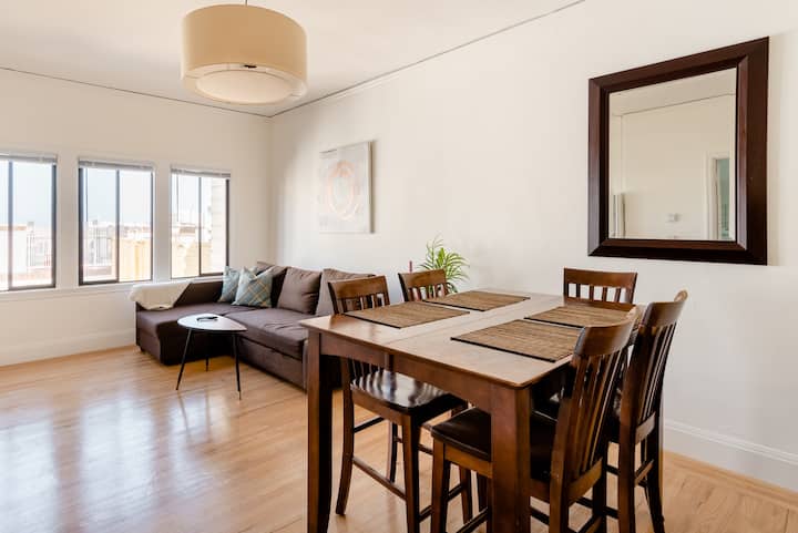 Charming And Perfectly Located Nob Hill Condo - San Francisco, CA