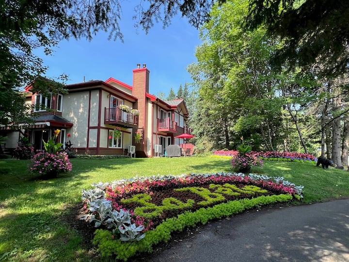 Tranquil Tremblant Golf La Bete & Ski - Mont-Tremblant