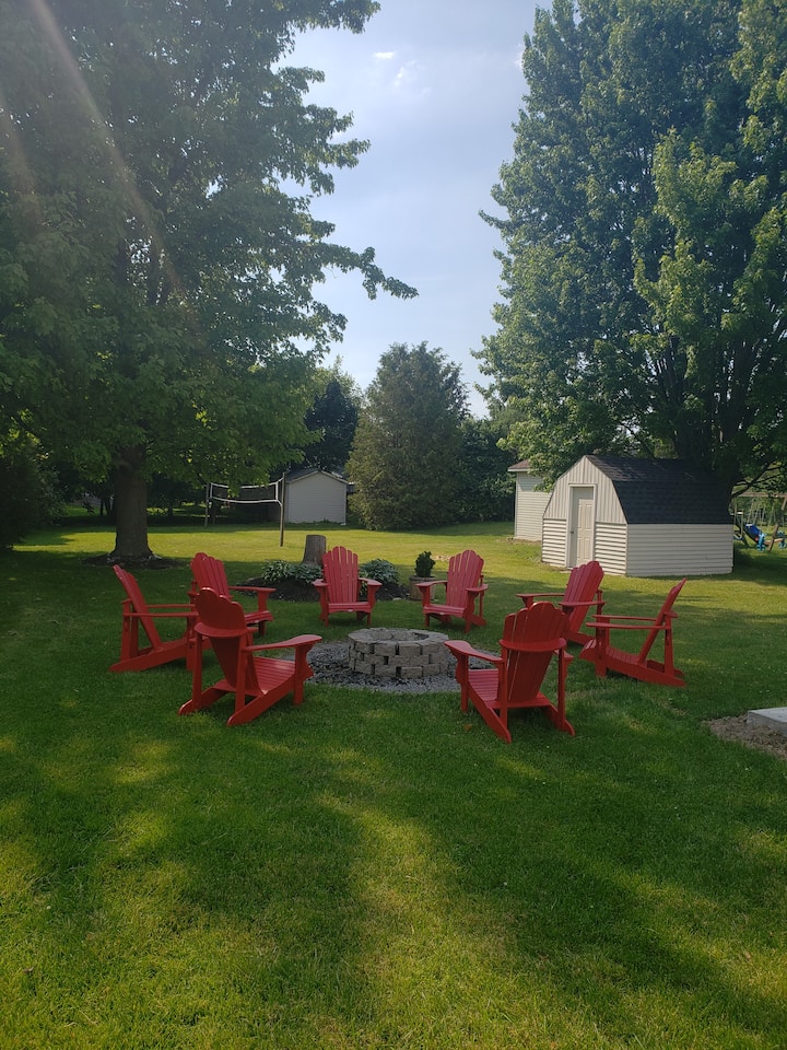 Cozy Retreat By The Lake - Perfect For Families And Groups - Grand Bend